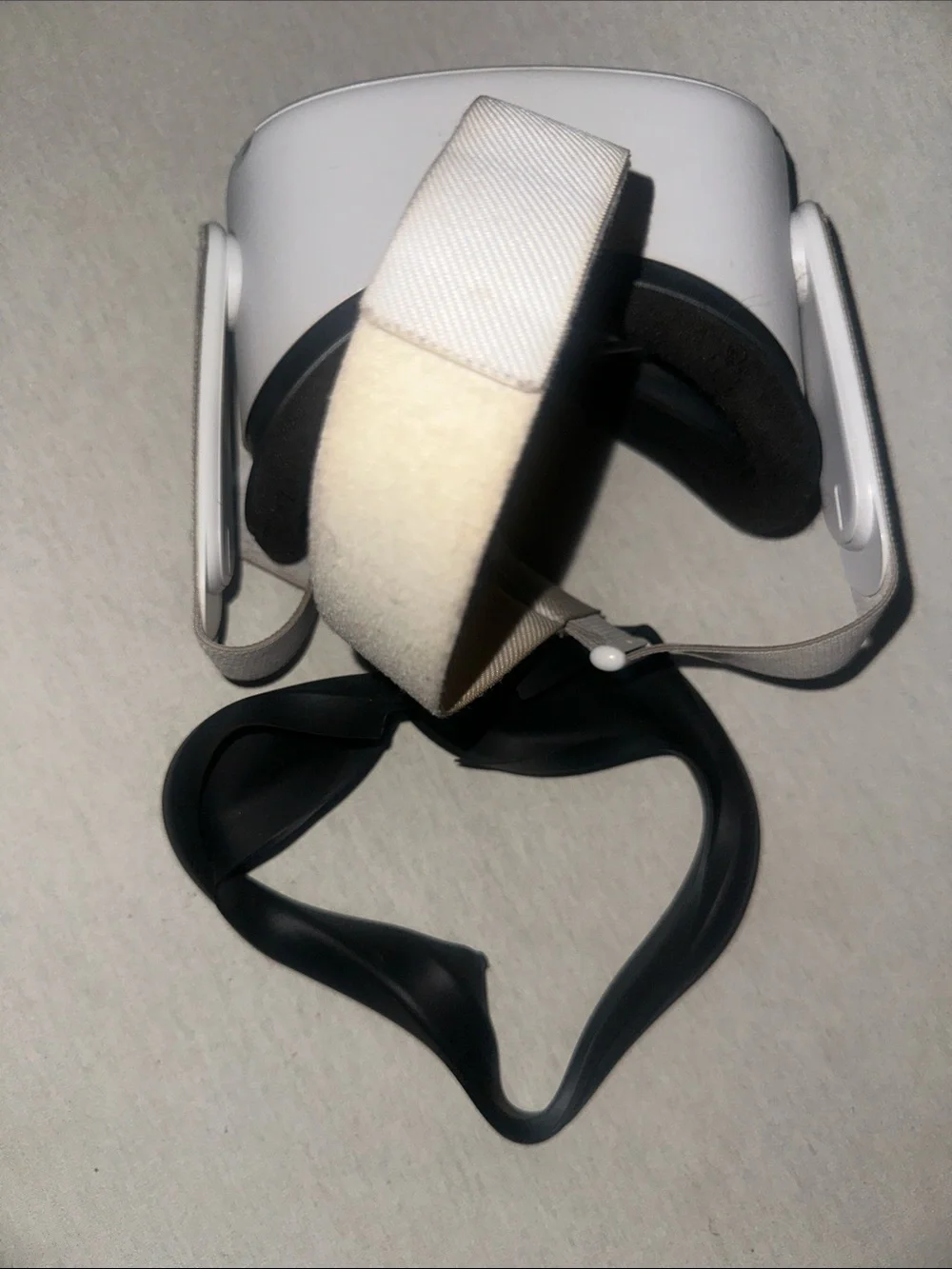 VR, AR & Accessories | White Vr Headset With Black Strap | Poshmark